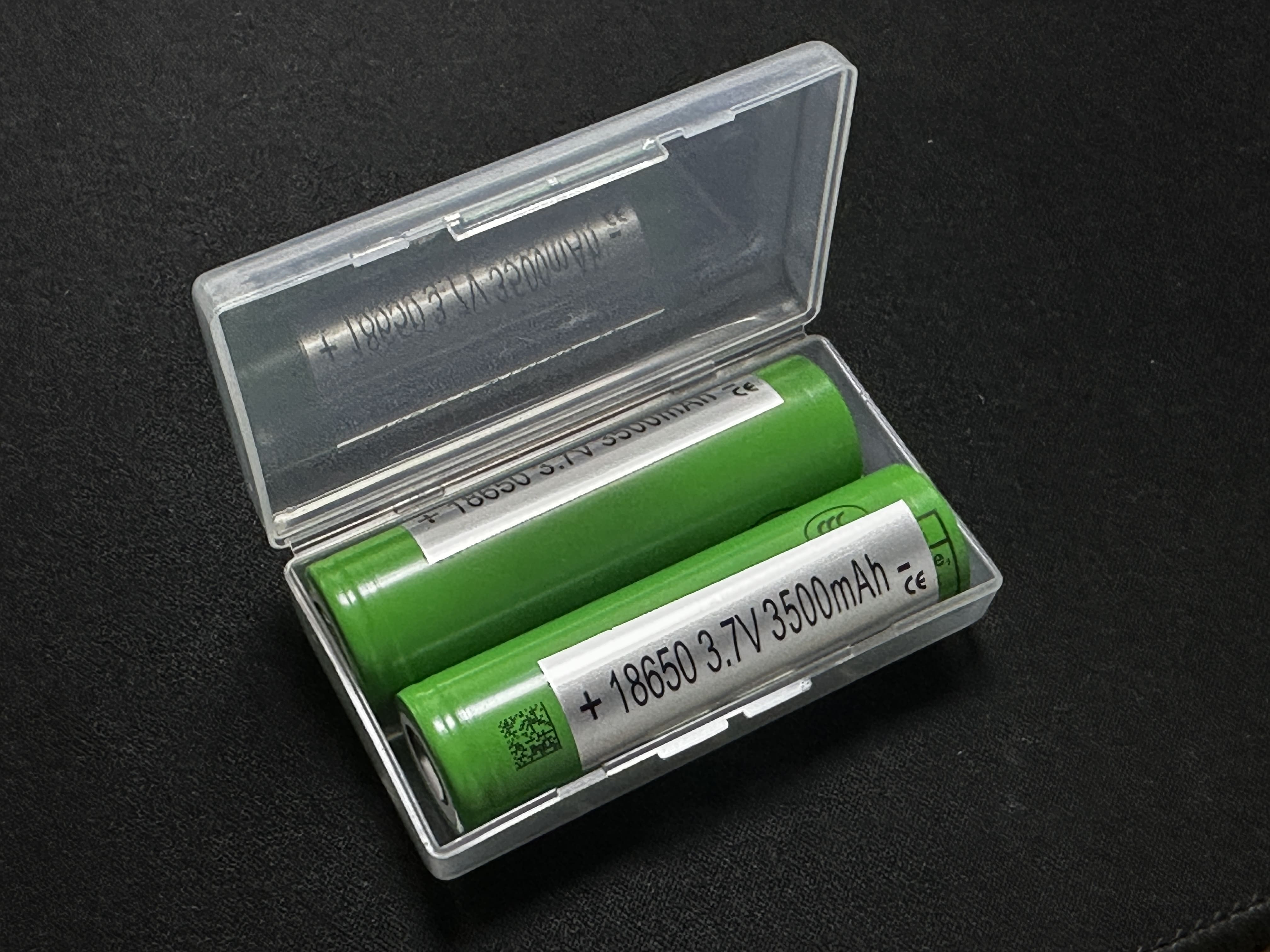 Set of 2 Li-Ion 18650 MJ1 3.7V 3500mAh 10A batteries